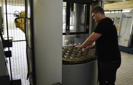 HALTER: HOW LOADING ROBOTS TRANSFORMED A SMALL COMPANY - EXPO21XX.com NEWS